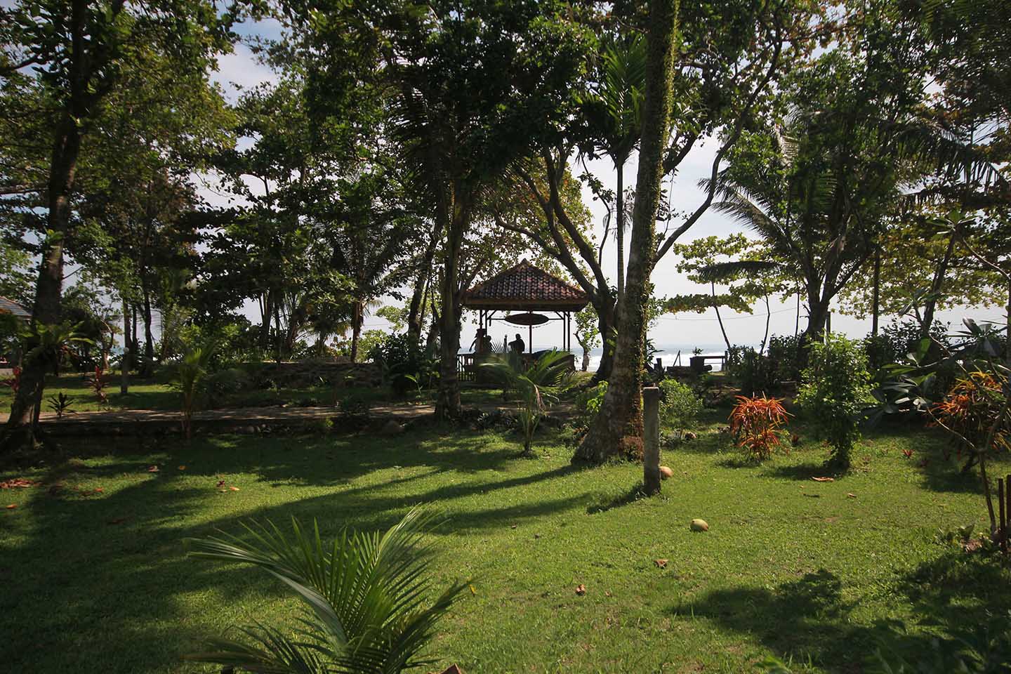 Ombak Indah Surf Sumatra, Ombak Indah Resort, Surf Camp Sumatra ...